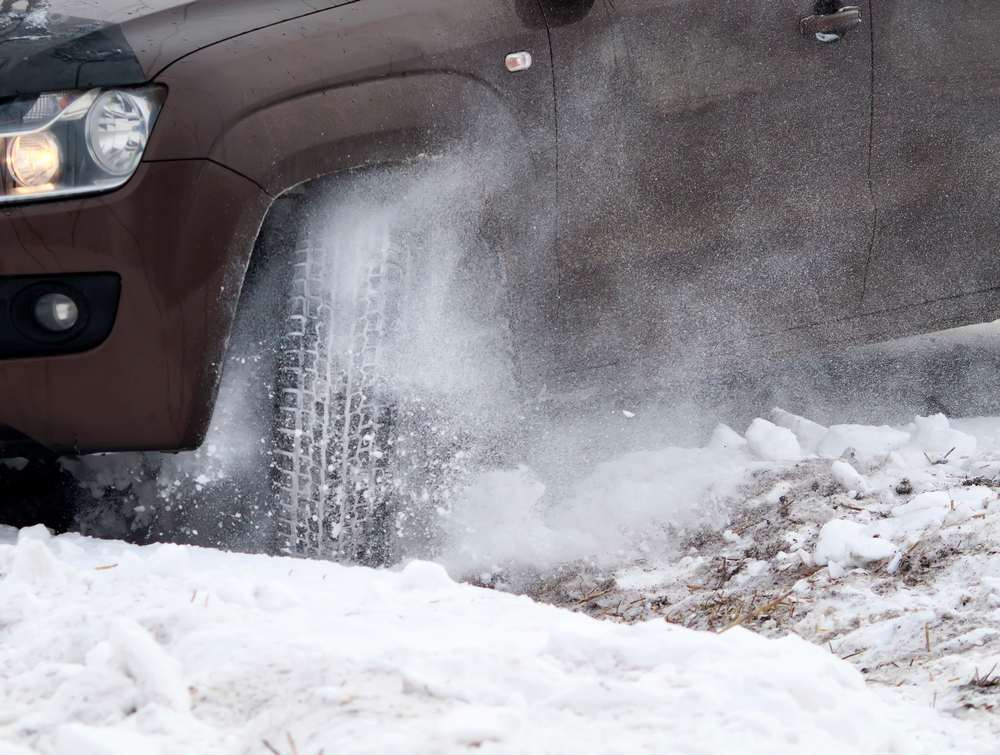 How to Handle Skids and Slides While Driving In Winter